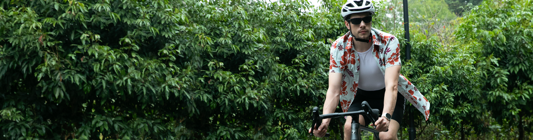 Spring Cycling Essentials: Your Guide to Gear and Safety for the Perfe